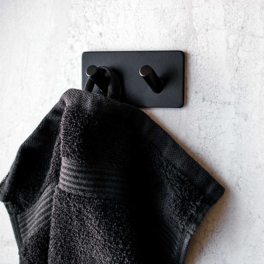 Selvklebende knagger & knagger til bad | Beslagonline.no