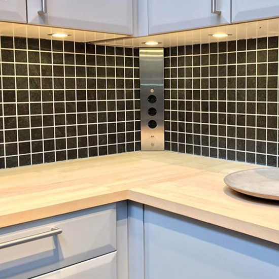 Stikkontakt med usb & nedfellbar stikkontakt | Beslagonline