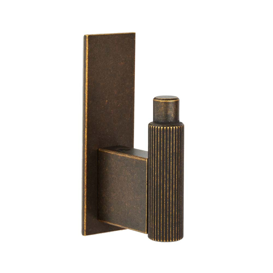 Knagg Arpa/Bakplate - Antikk Messing | Beslagonline.no