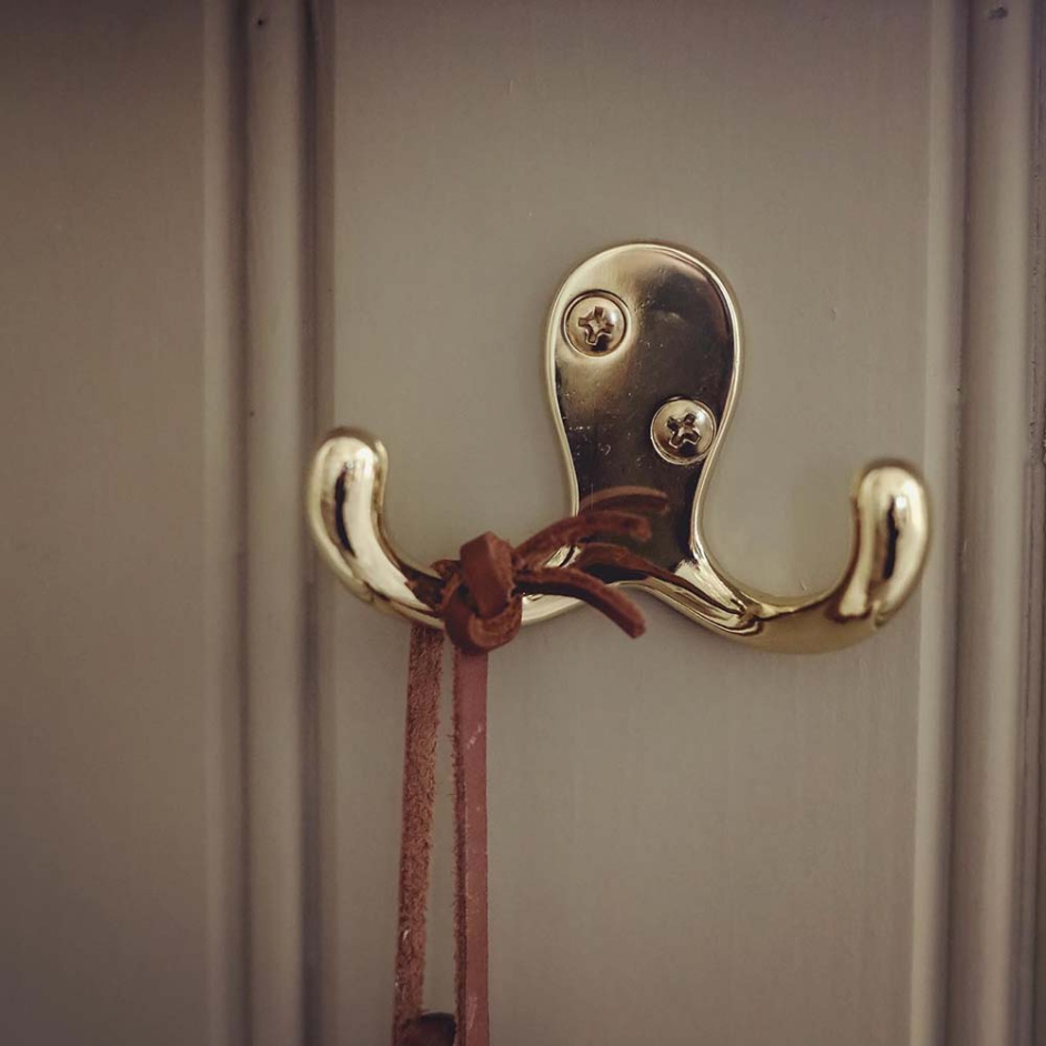 Knagg Nissan - Polert Messing | Beslagonline.no